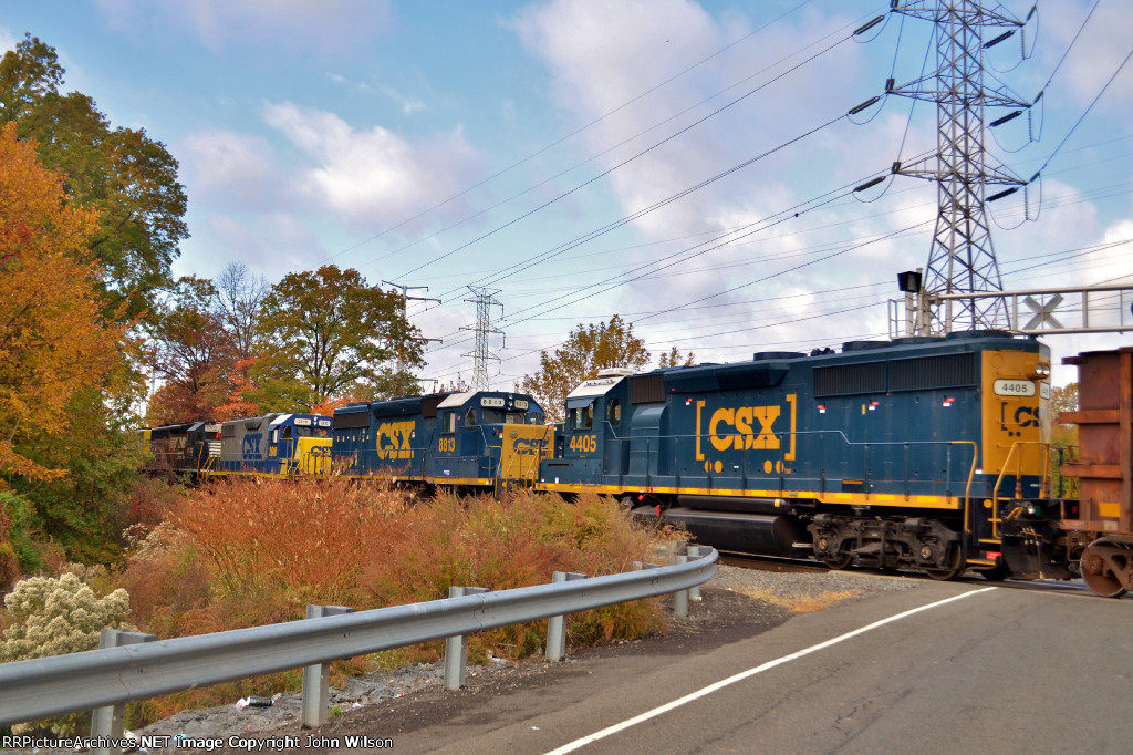 CSX 4405 & CSX 8813